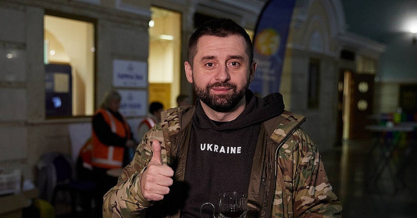 Арахамия предложил отправлять нардепов и министров в военные «учебки ...