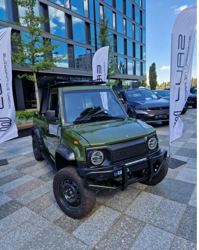 В Киеве на выставке дебютировал украинский пикап LUAZ 4×4 (Фото)