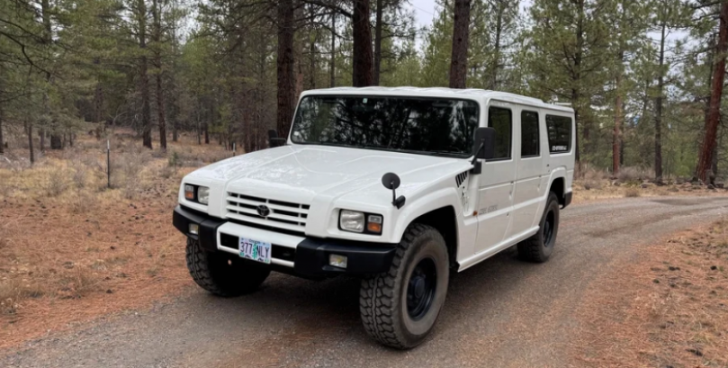 Японський Hummer: на аукціон виставили найбільший позашляховик Toyota ...